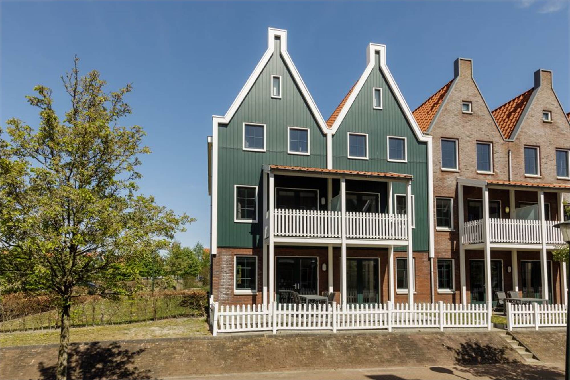 // VO4M-Comfort - Roompot Marinapark Volendam - Bungalow voor 4 ...