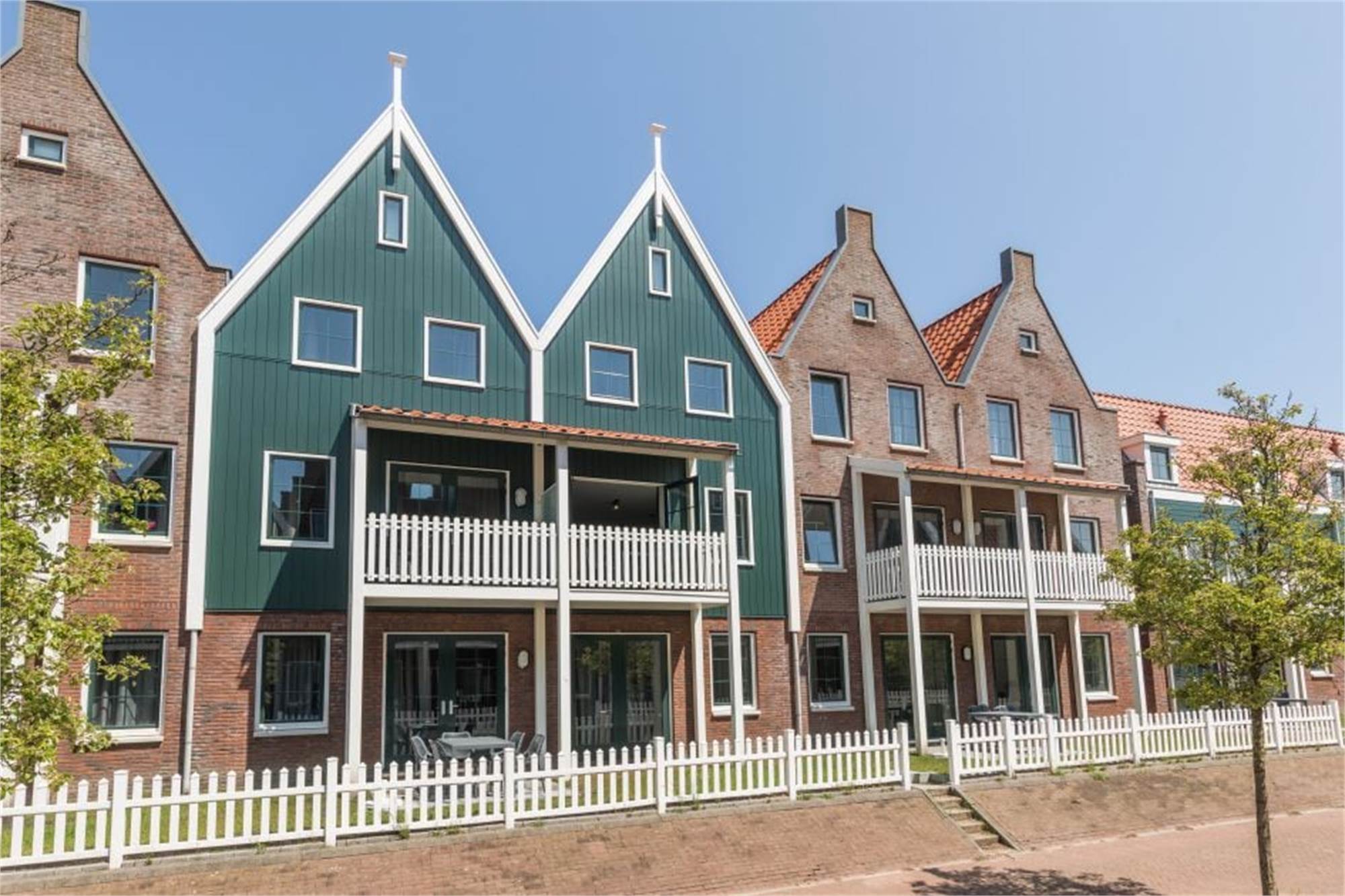 // VO6-Comfort - Roompot Marinapark Volendam - Bungalow voor 6 personen ...